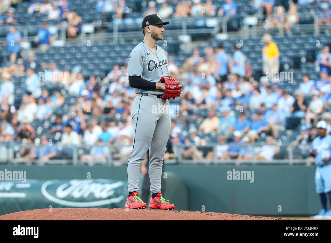 August 16, 2025: Chicago White Sox starting pitcher Sean Burke (59 ...