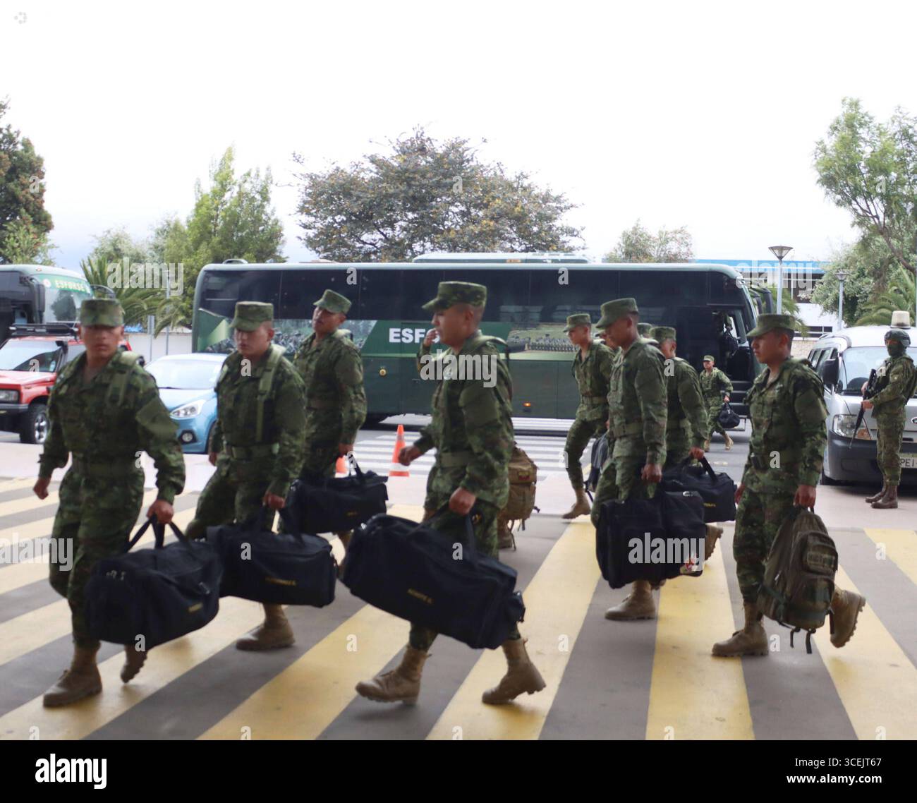 1750 MILITARY DISPLACED TO STRENGTHEN SECURITY IN THE COUNTRY Latacunga, Monday, August 18, 2025 ...