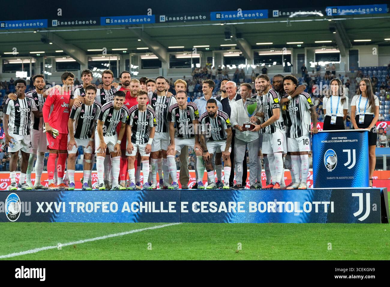 Juventus FC Team take the trophy for the win of XXVI edition of Achille ...