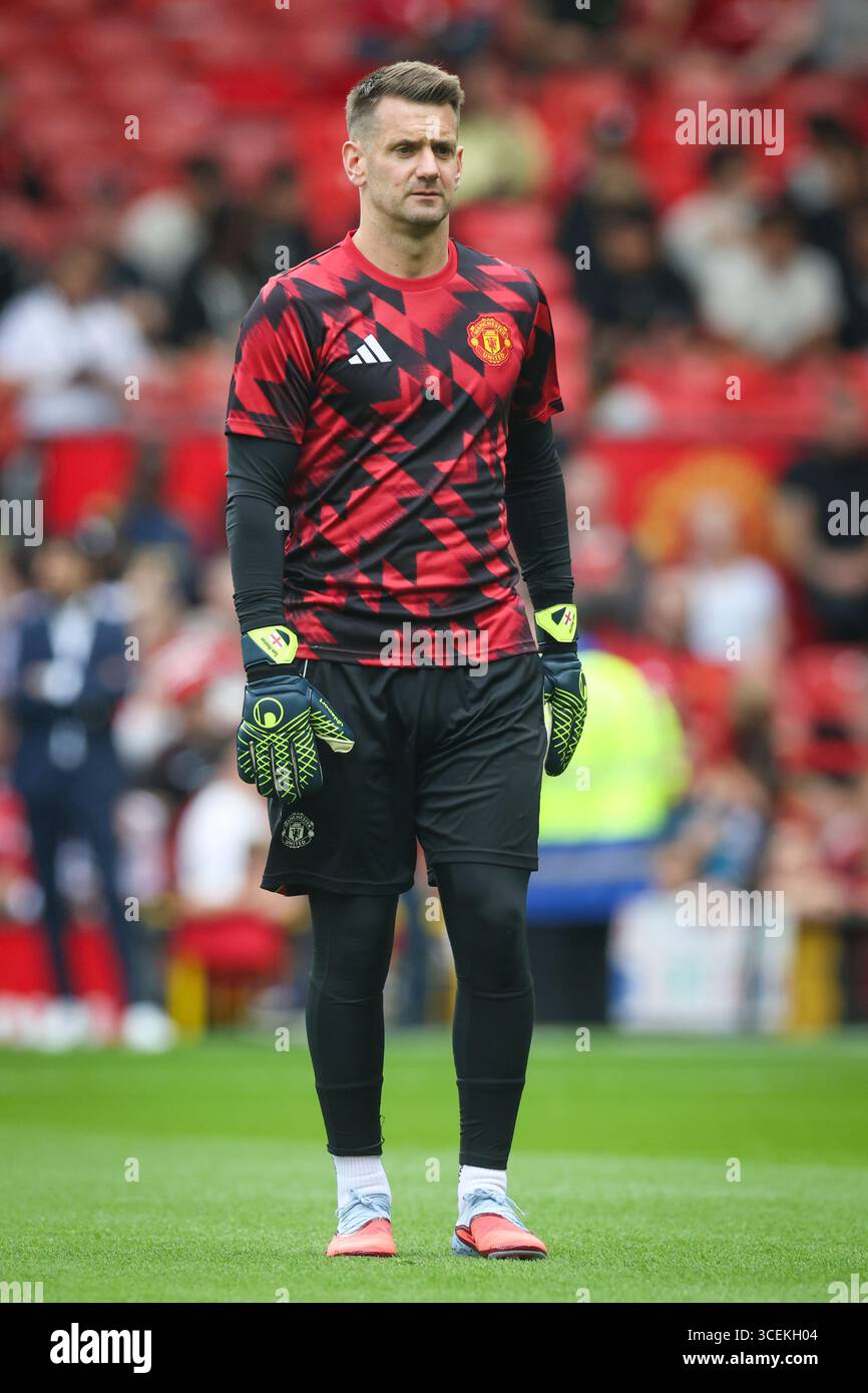 Manchester, England, UK. 09th Aug, 2025. Manchester United goalkeeper ...