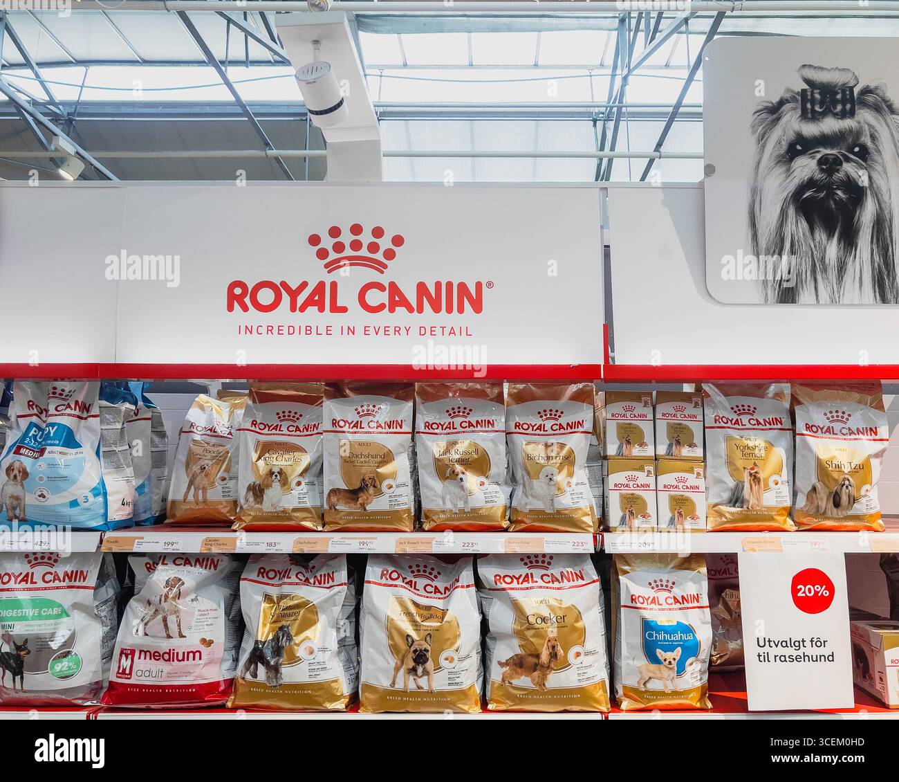 Retail store promotional display hi-res stock photography and images ...