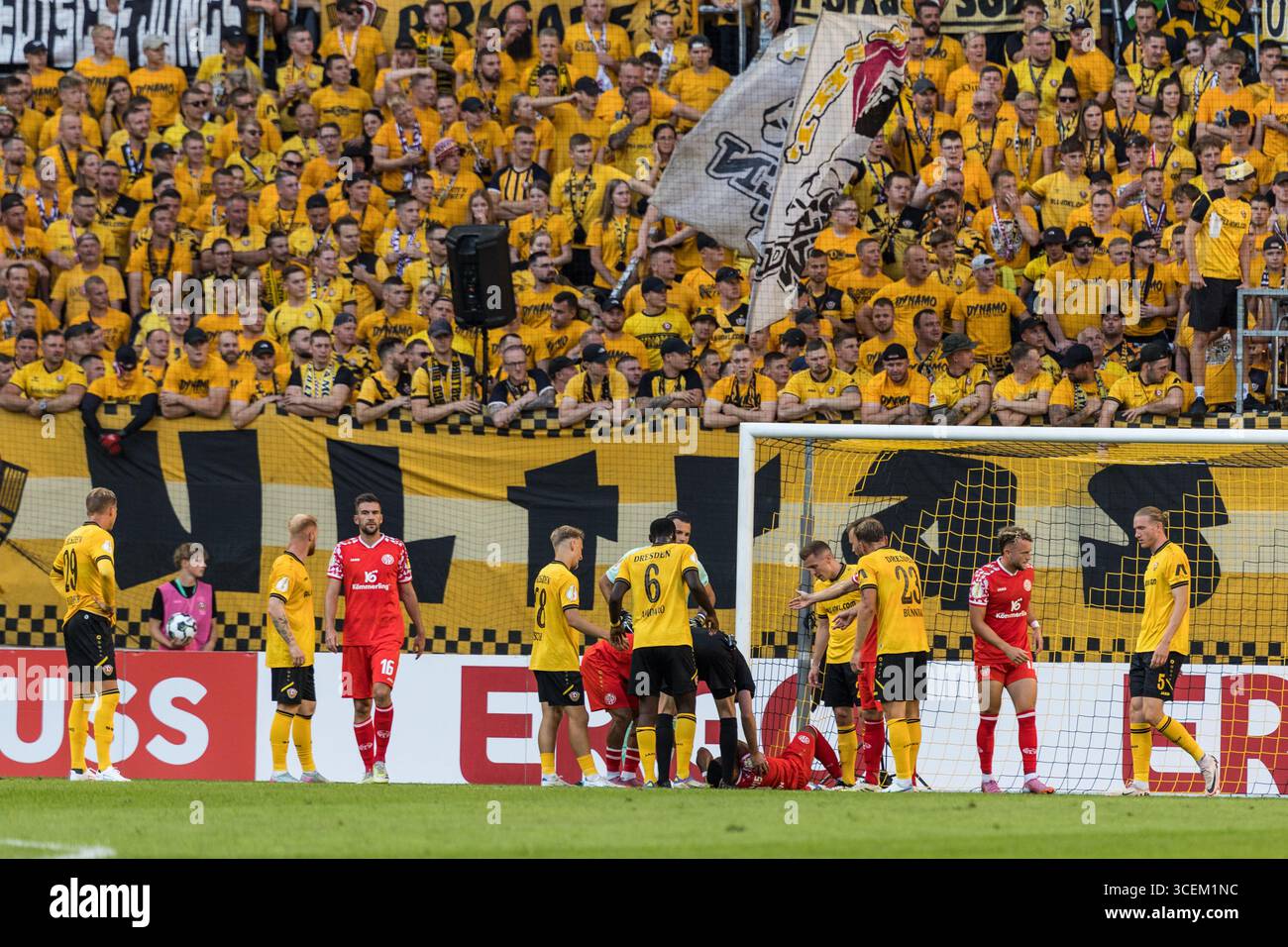 18.08.2025, Rudolf-Harbig-Stadion, Dresden, GER, DFB-Pokal, 1. Runde ...