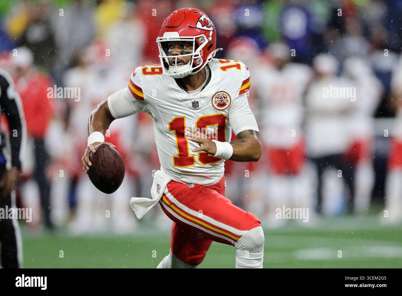 Kansas City Chiefs quarterback Chris Oladokun (19) looks to pass ...