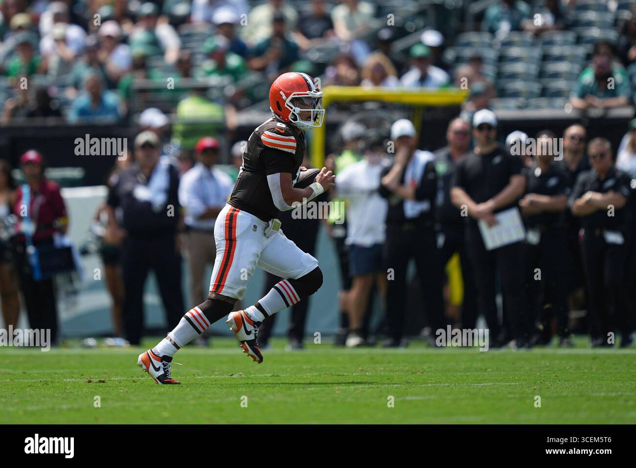 Cleveland Browns quarterback Dillon Gabriel in action during an NFL ...
