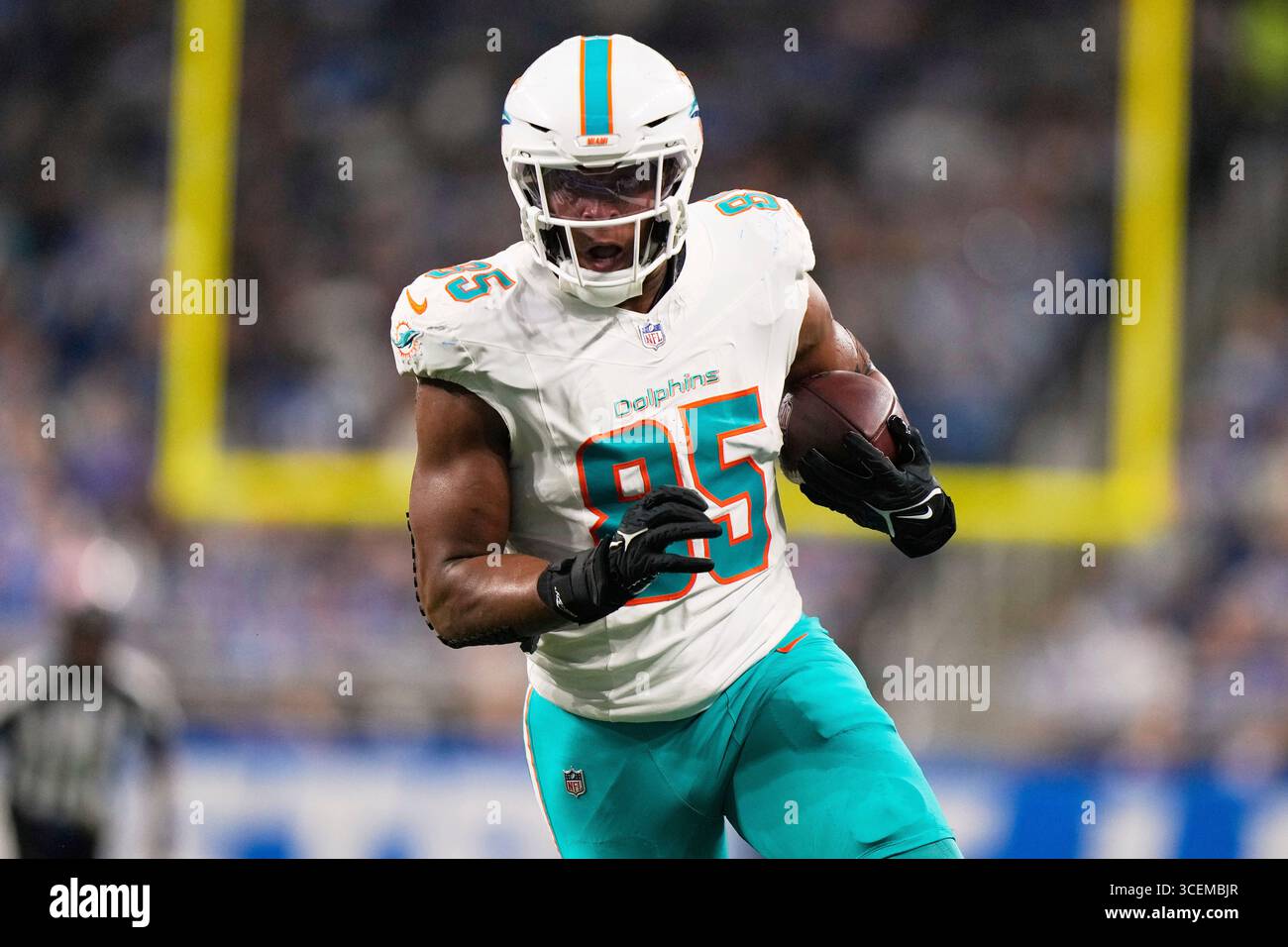 Miami Dolphins tight end Pharaoh Brown runs during a preseason NFL ...