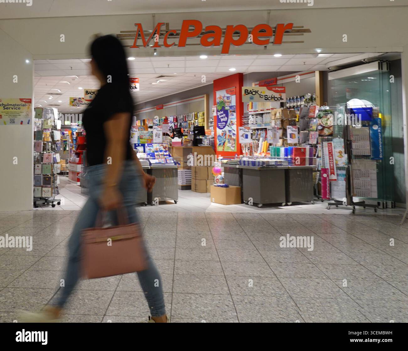 Mc Paper Filiale - gesehen am 18.08.2025 im Leine Center Han.-Laatzen ...