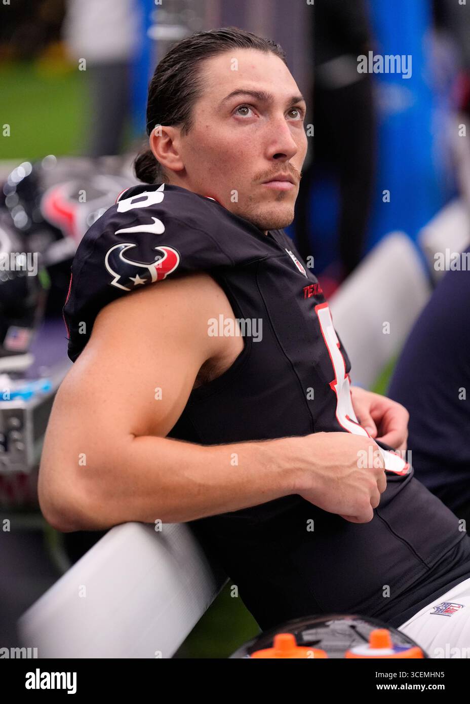 Houston Texans punter Tommy Townsend (6) sits on the bench during an ...