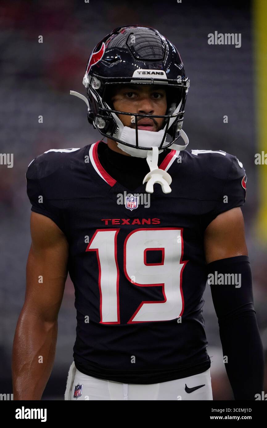Houston Texans wide receiver Xavier Hutchinson warms up before an NFL ...