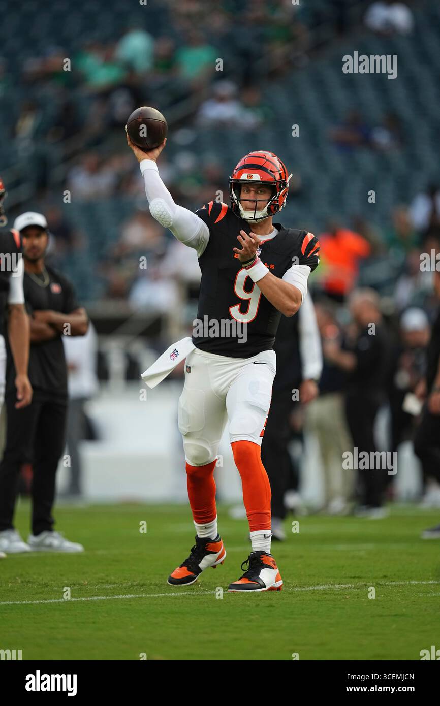 Cincinnati Bengals quarterback Joe Burrow in action before an NFL ...