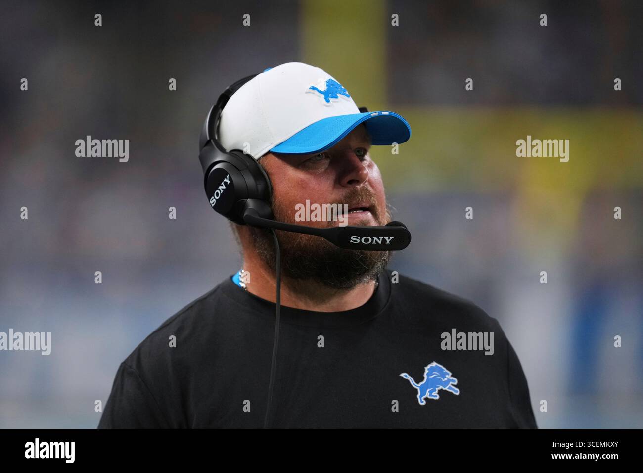 Detroit Lions run game coordinator and offensive line coach Hank Fraley ...
