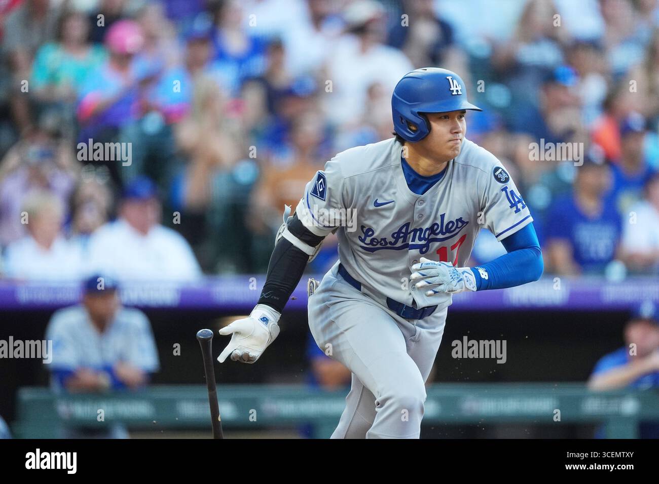 Los Angeles Dodgers' Shohei Ohtani heads up the first-base line after ...