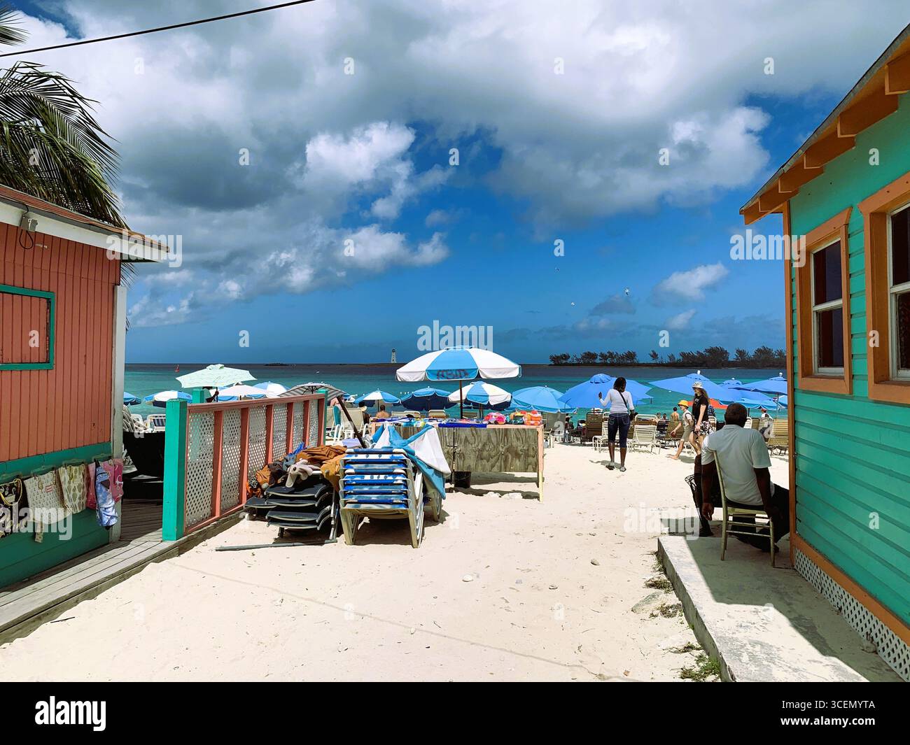 Junkanoo bahamas nassau hi-res stock photography and images - Alamy