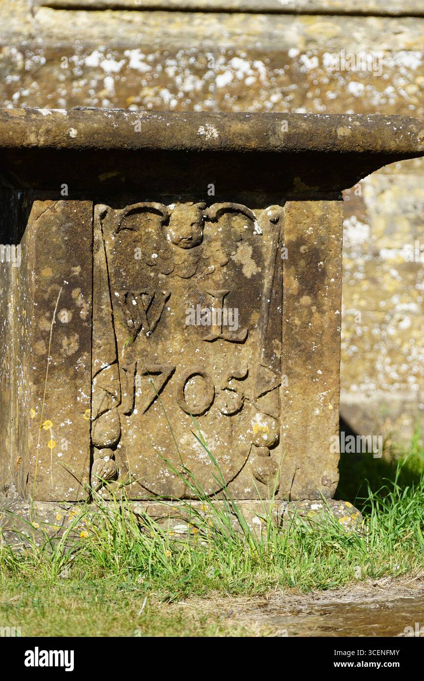 Historic stone marker featuring hi-res stock photography and images - Alamy