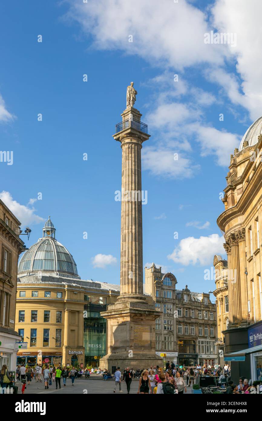 Grey's Monument in historic city centre, Grainger Street, Newcastle ...