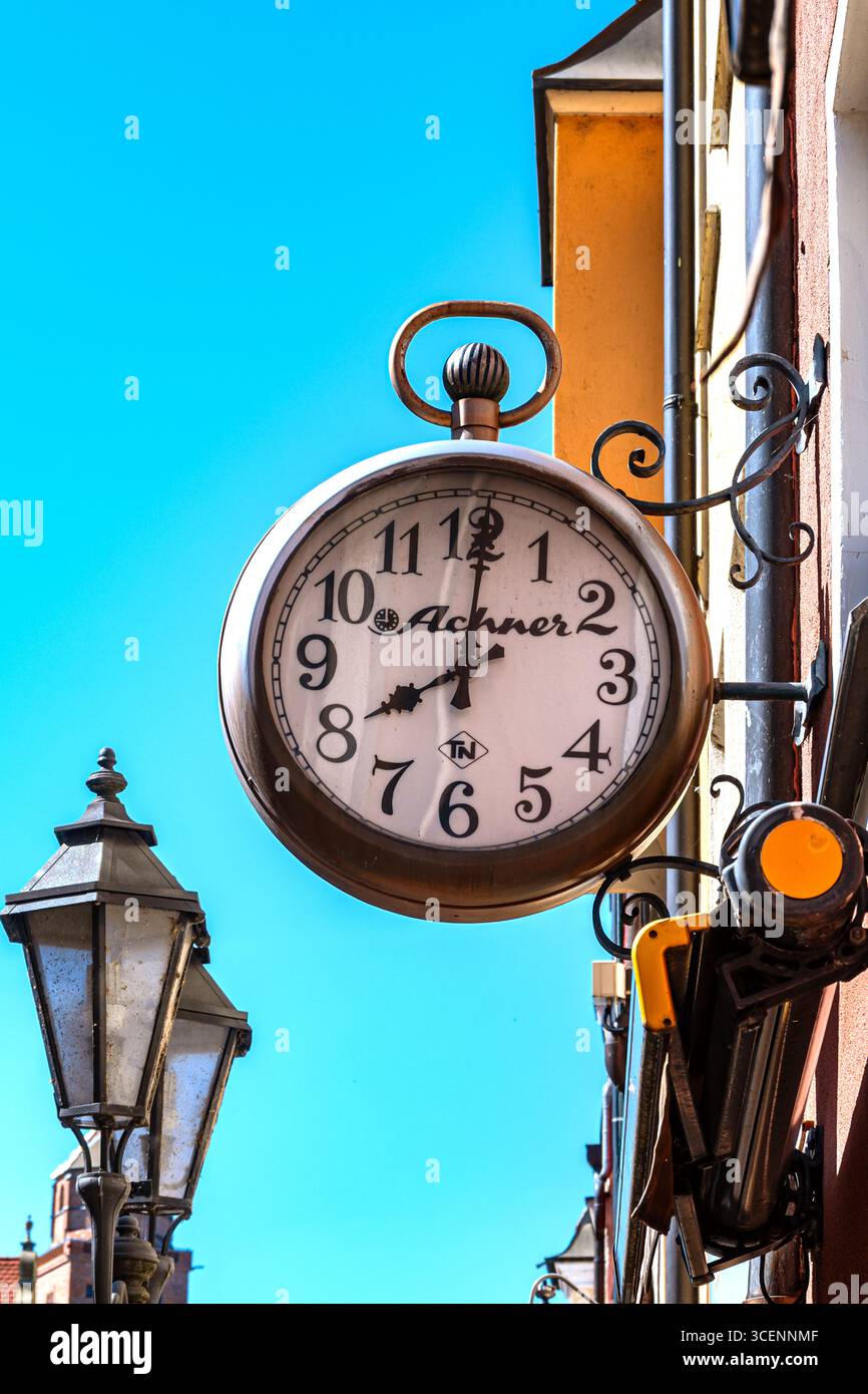 Old public clock hanging hi-res stock photography and images - Alamy