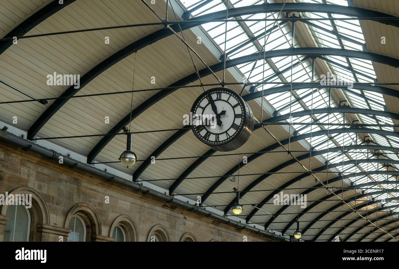 Station clock at railway station, Newcastle upon Tyne, Tyne and Wear ...