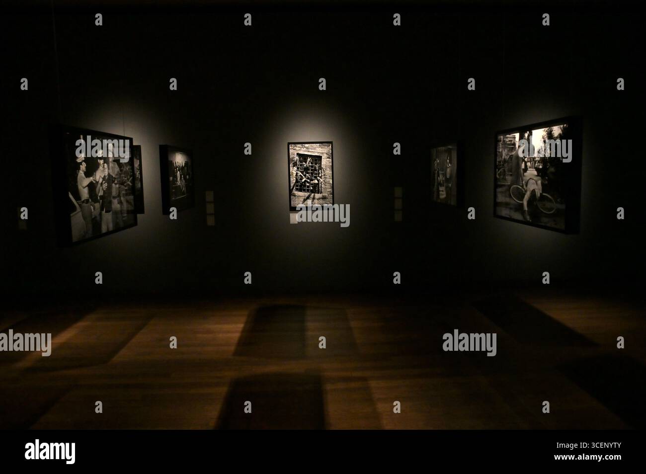 Tate Gallery and Photographer's Gallery, London, UK. FAMA © Fausto ...