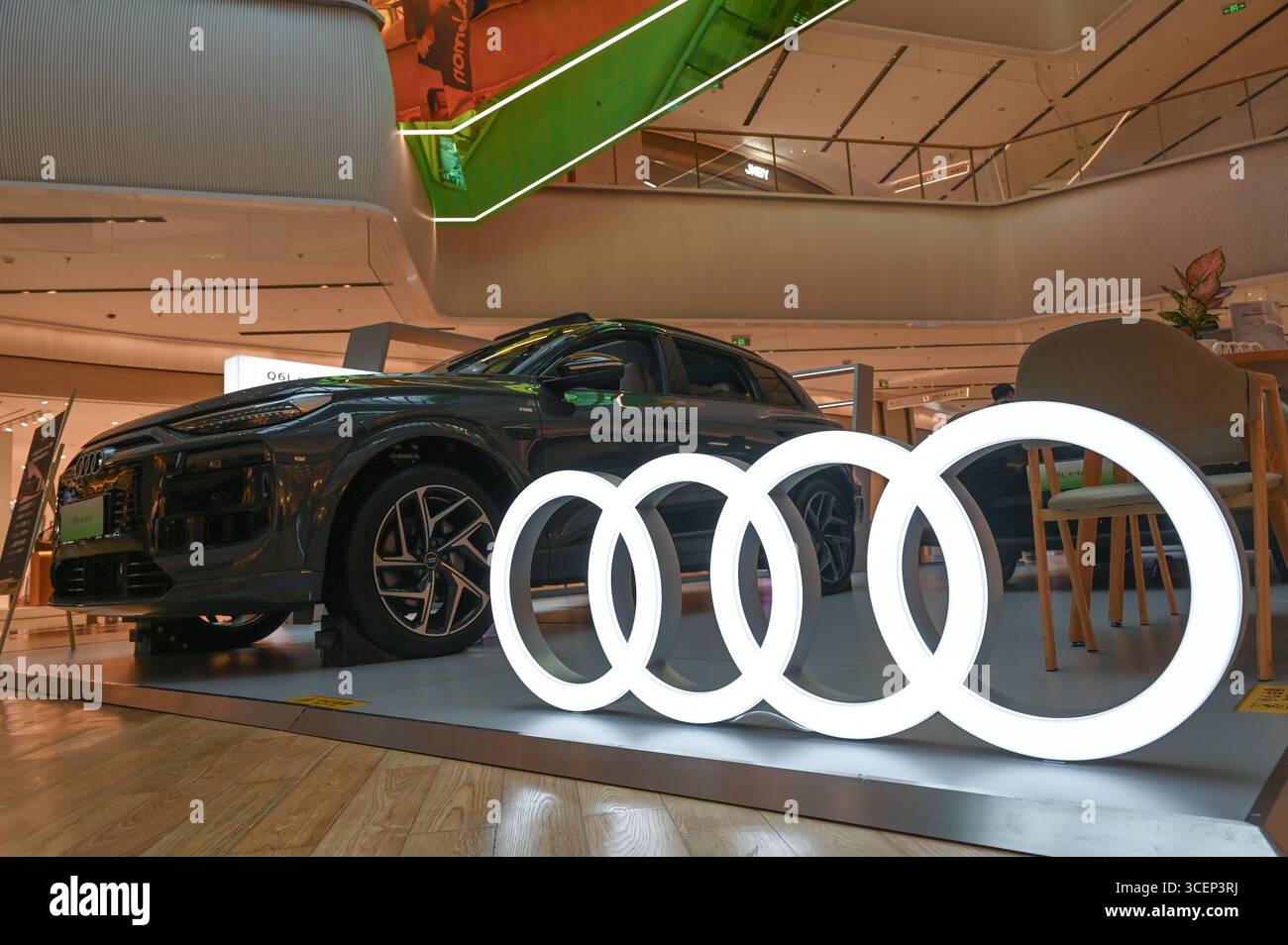 Shenzhen daily life A car of China carmaker FAW-Volkswagen Audi, Q6L e ...