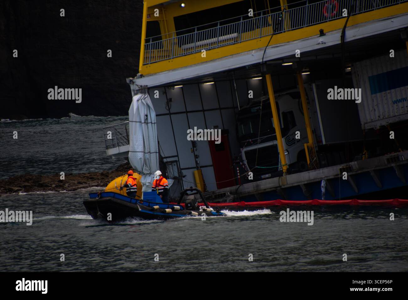 Camion remolcador hi-res stock photography and images - Alamy