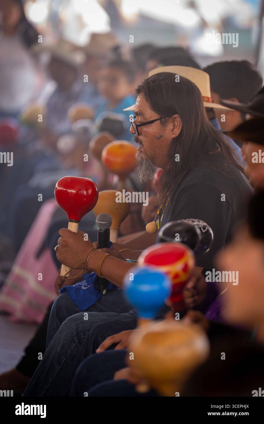 Alonso Pesado, the lead singer seen during the celebration. Nativa 2025 ...