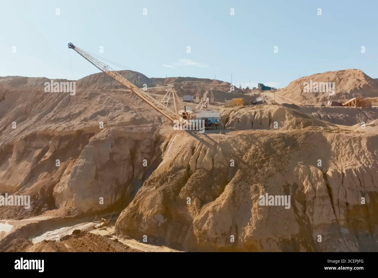 Walking dragline excavator in hi-res stock photography and images - Alamy