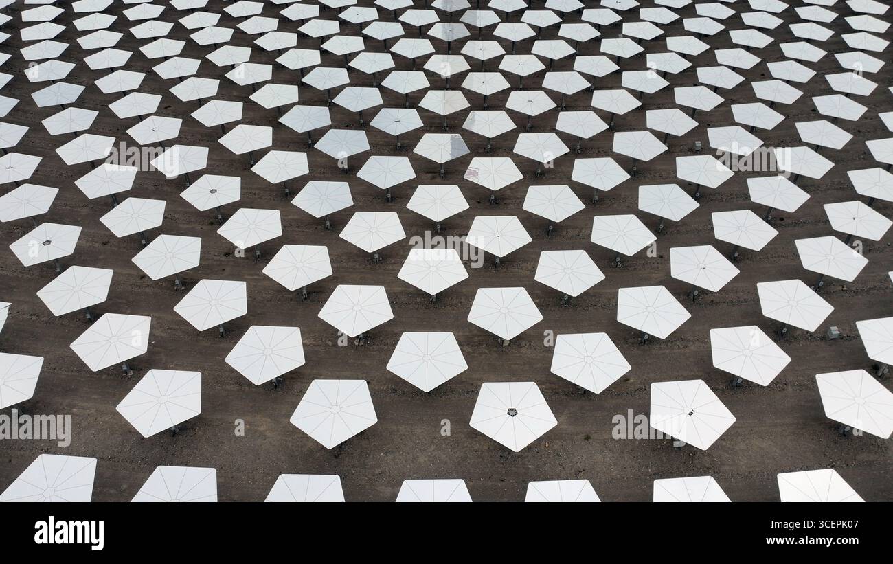 HAMI, CHINA - AUGUST 15, 2025 - 14,500 pentagonal heliostats of the ...
