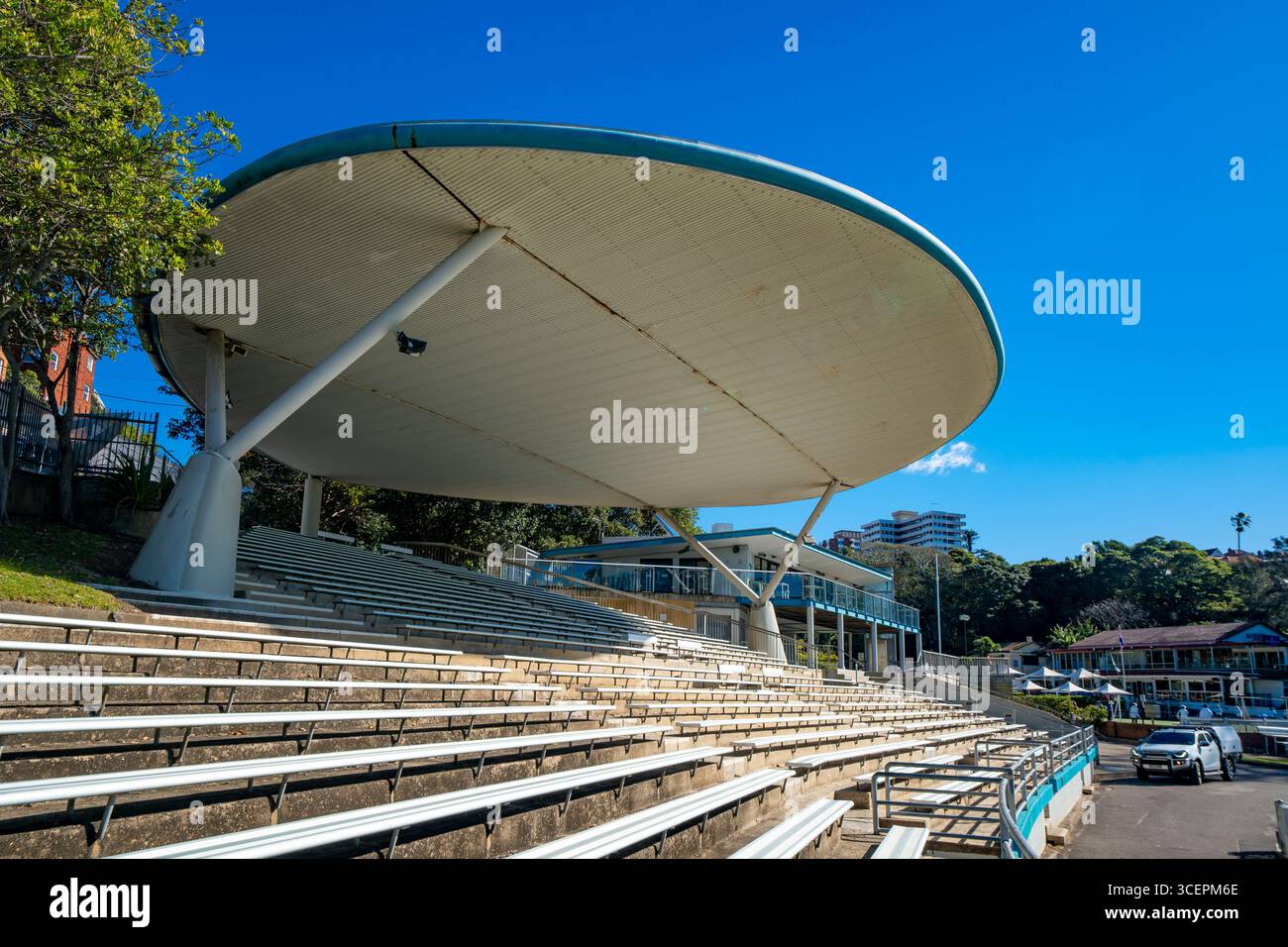 Sports ovals hi-res stock photography and images - Alamy