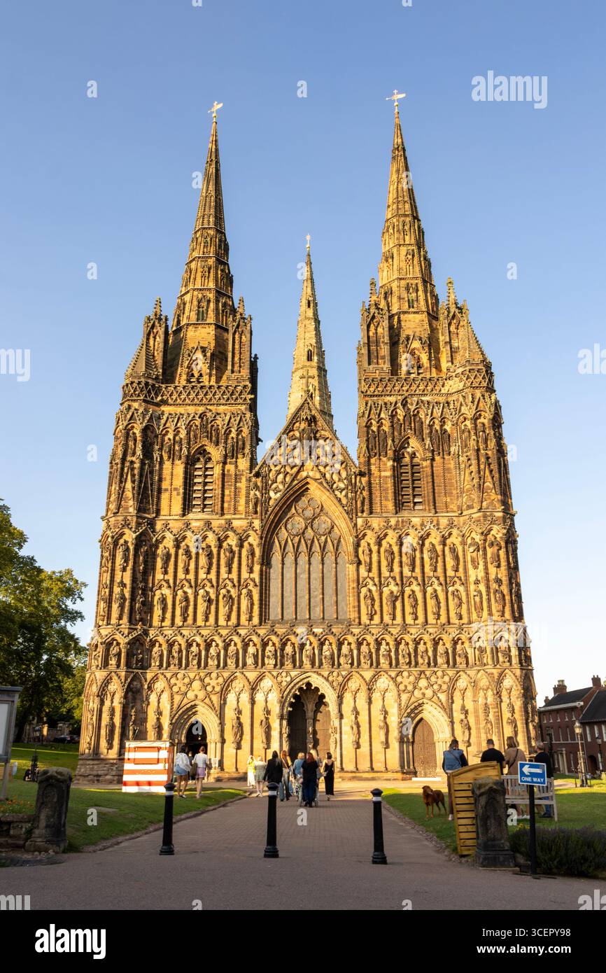 Lichfield cathedral city staffordshire hi-res stock photography and ...