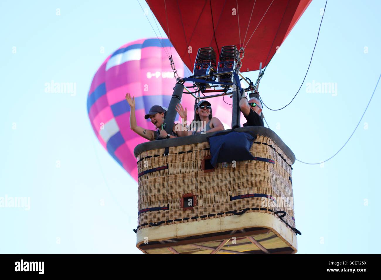 Rob schwab pilot navy balloons hi-res stock photography and images - Alamy