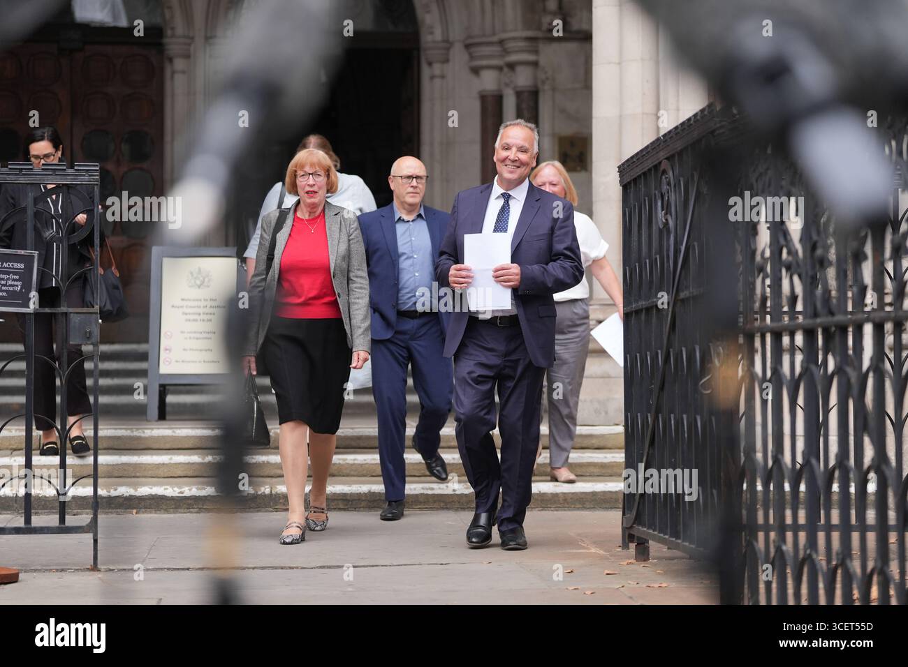 Chris whitbread leader epping hi-res stock photography and images - Alamy