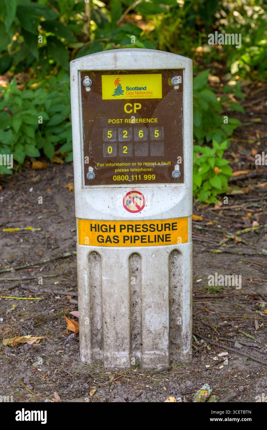 A High Pressure Gas Pipeline marker post, Scotland, UK Stock Photo - Alamy