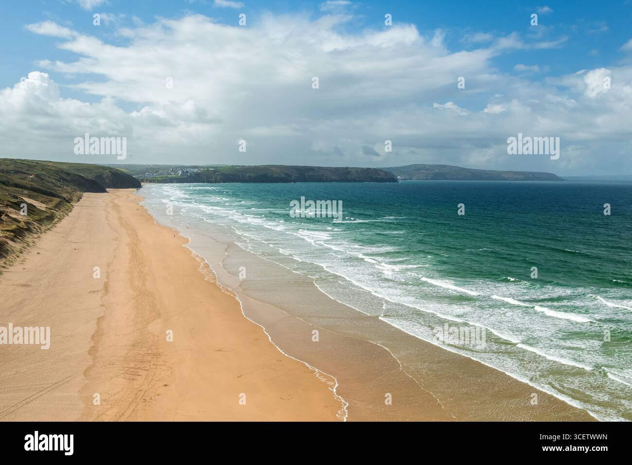 Stunning long beach at Perran Sands Beach, Cornwall UK Stock Photo - Alamy
