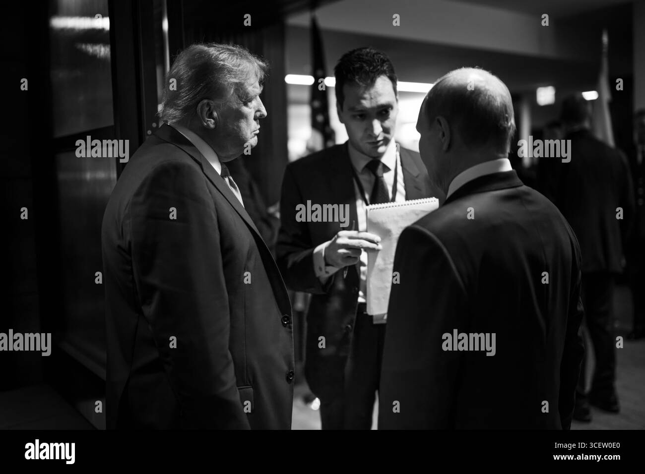 President Donald Trump and Russian president Vladimir Putin speak ...