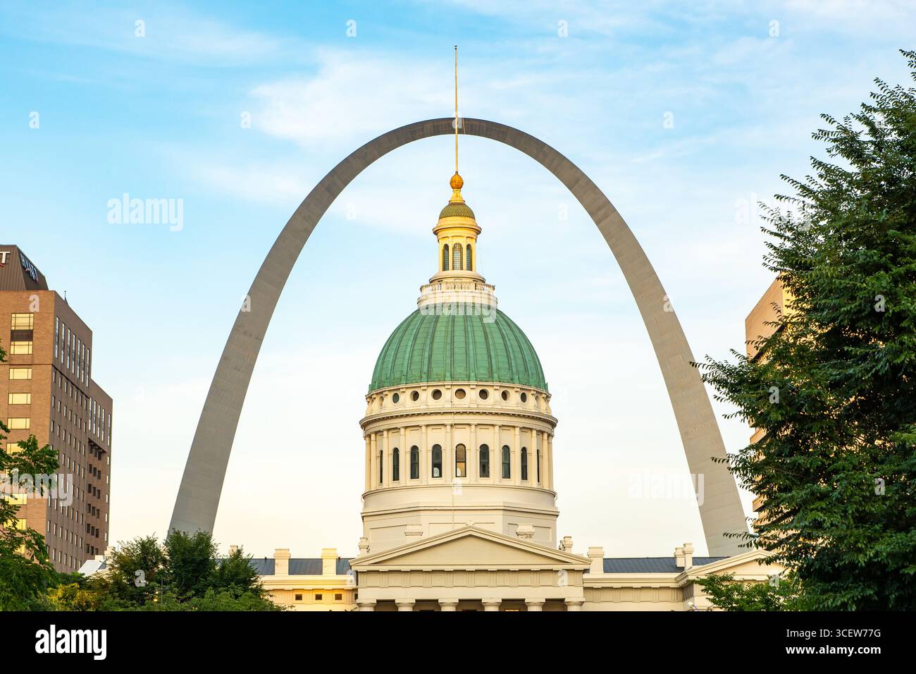 View of the old courthouse and the Gateway Arch from the Kiener ...