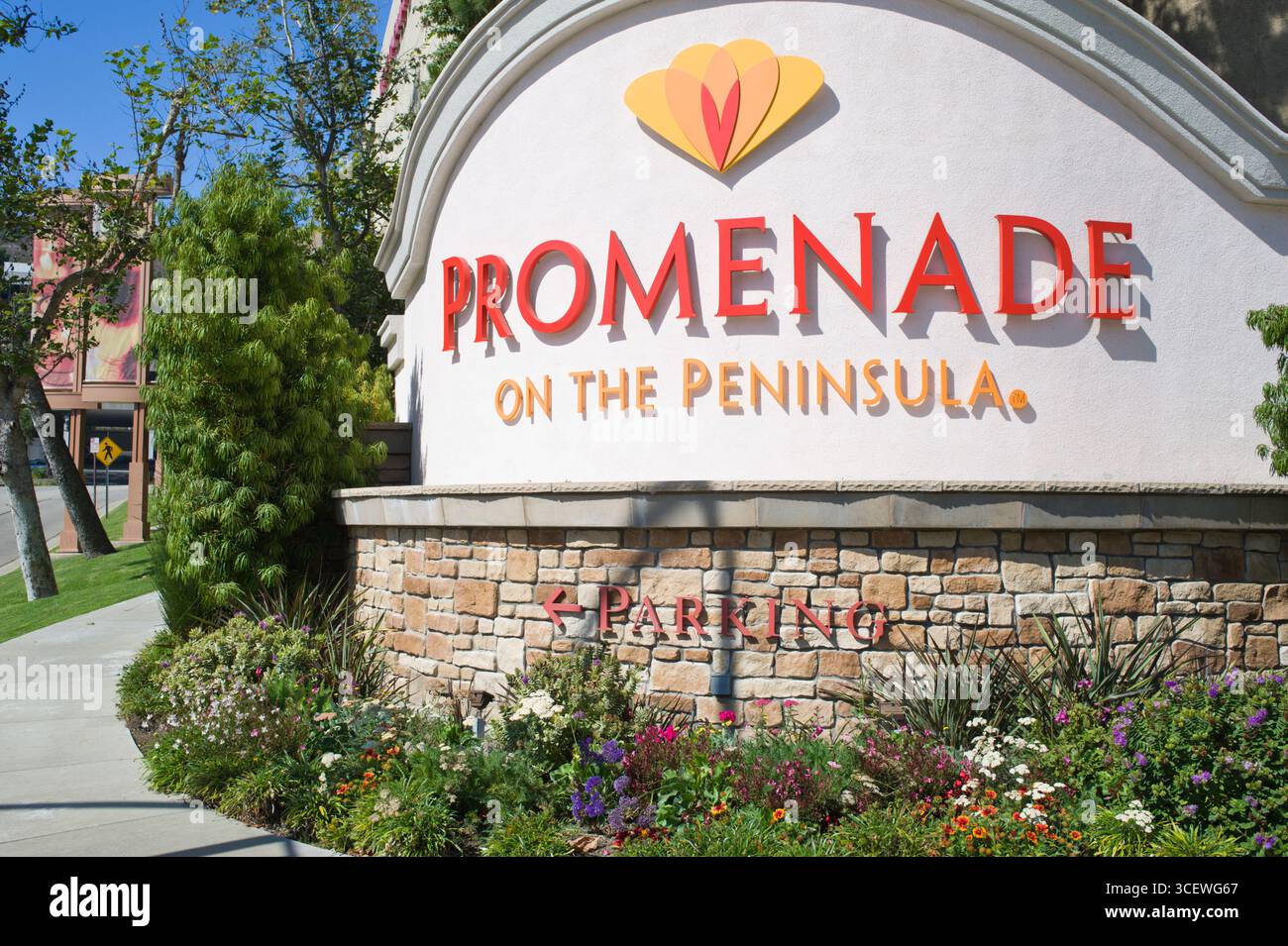 Promenade on the Peninsula shopping mall featuring high end retail ...