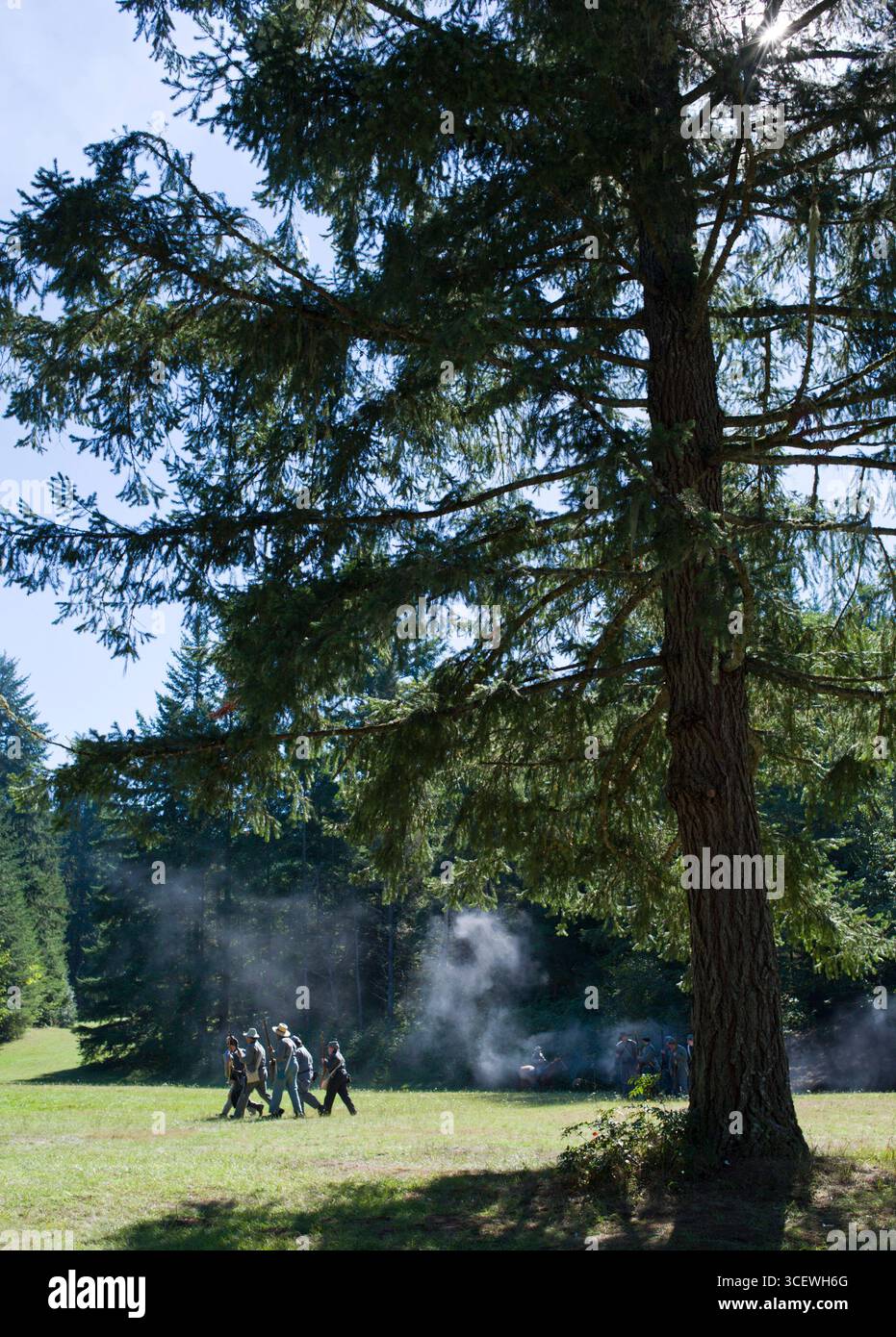 Confederate soldiers in mock battle at Civil War Reenactment, Milo ...