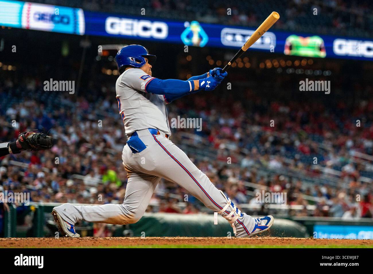 Washington, United States. 19th Aug, 2025. New York Mets right fielder ...