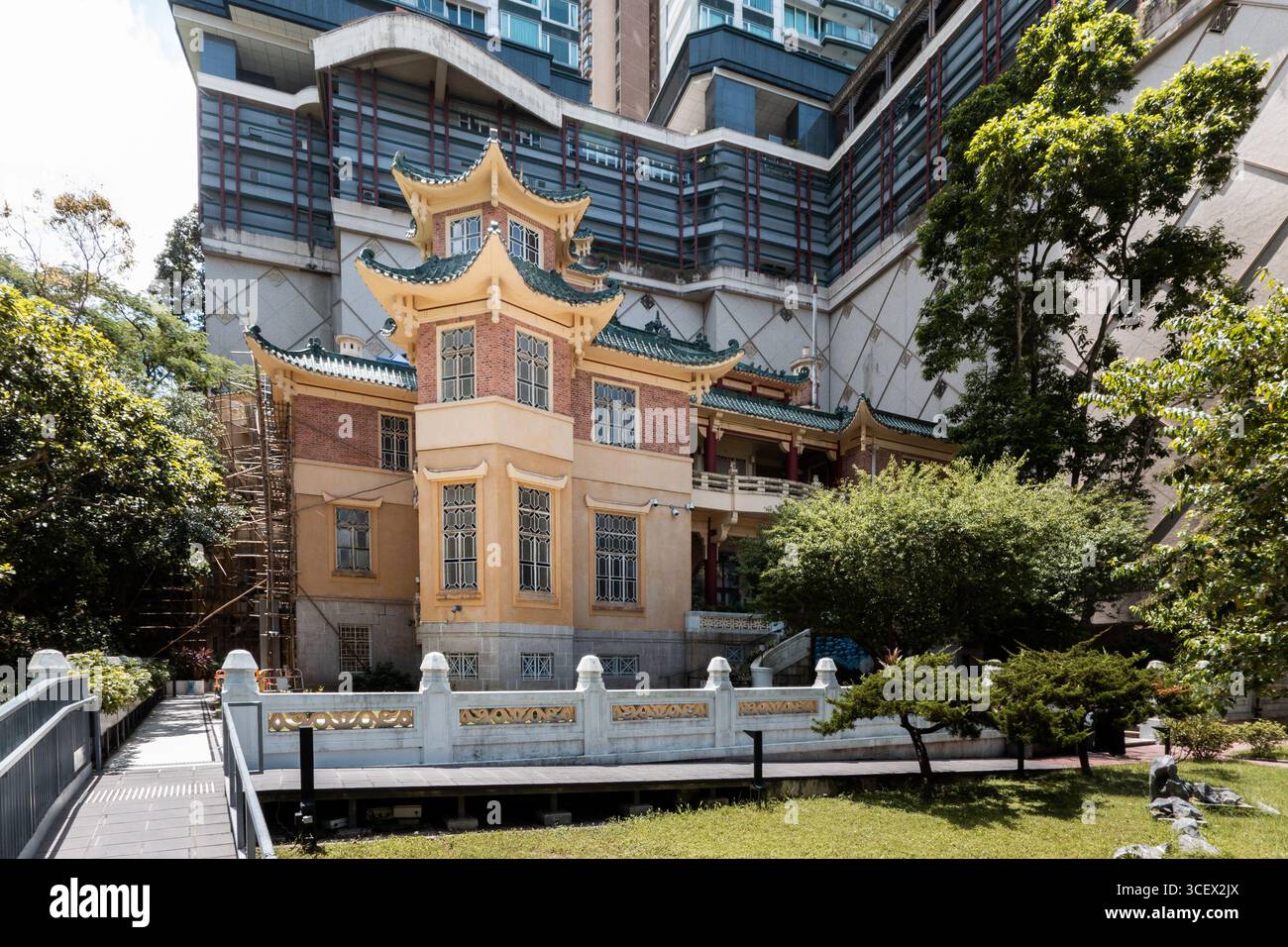 Haw Par Mansion, Tiger Balm Garden or Aw Boon Haw Garden, a mansion and ...