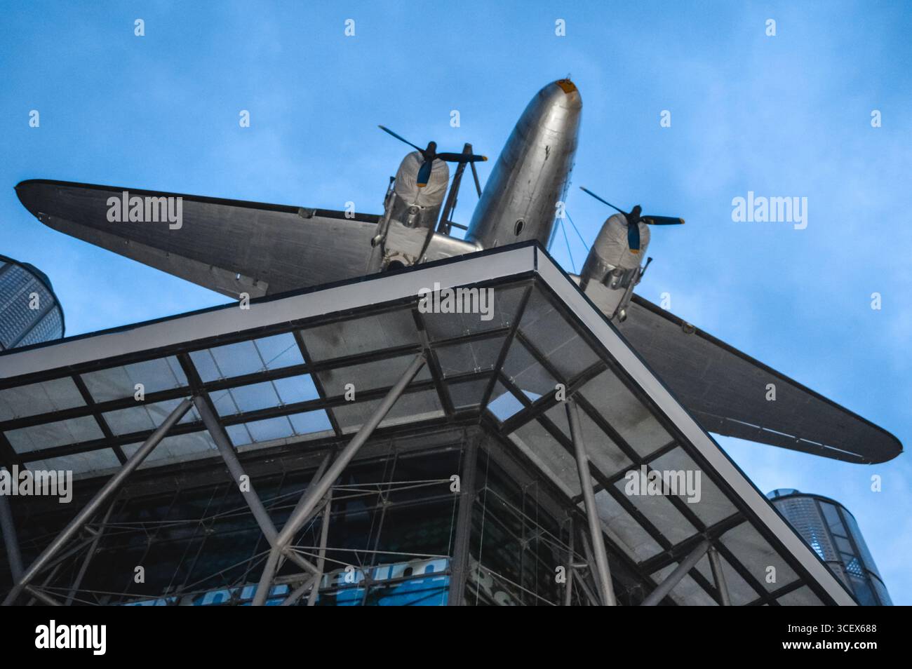 Heritage_aircraft hi-res stock photography and images - Alamy
