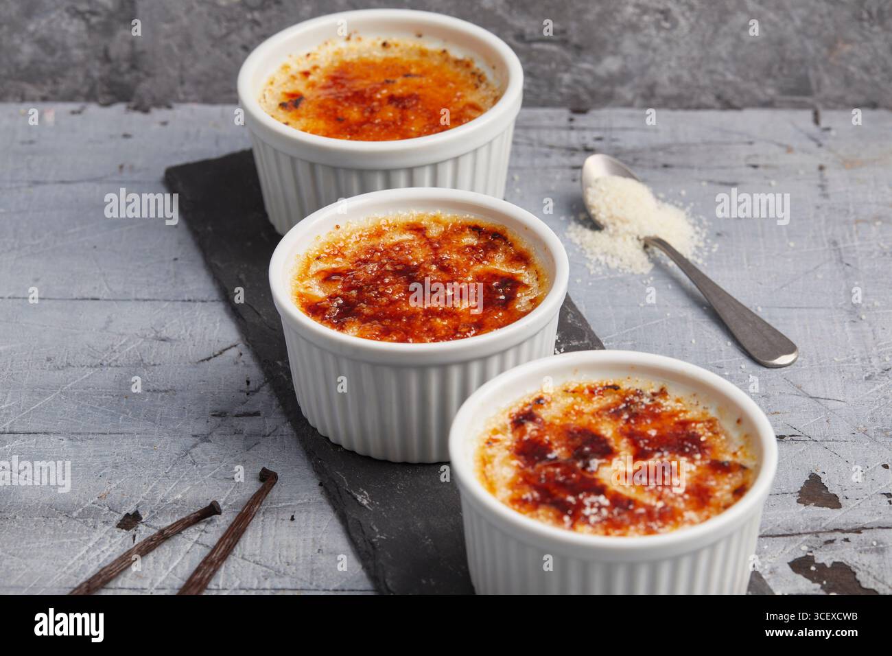 Creme brulee traditional french hi-res stock photography and images - Alamy