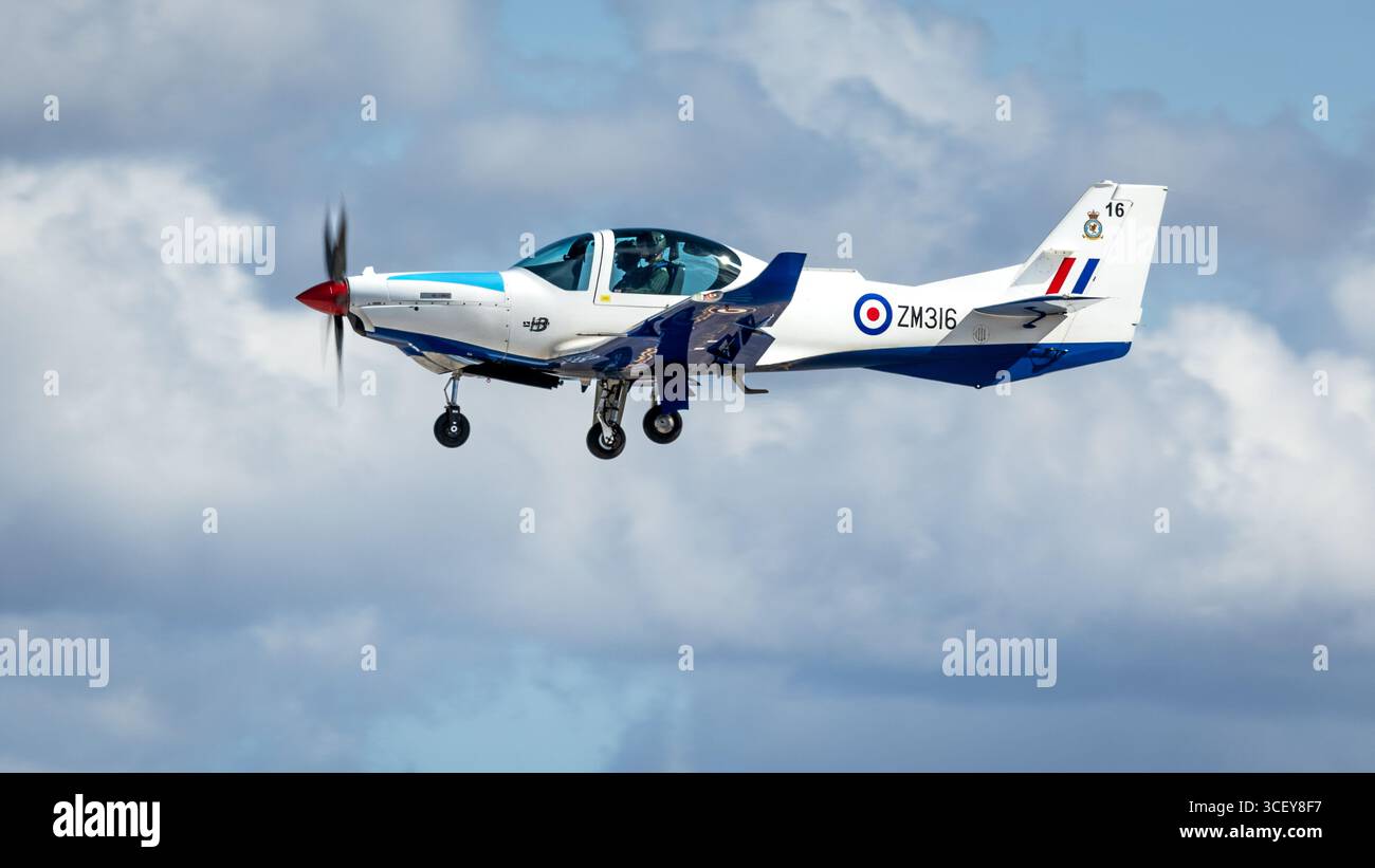 Royal Air Force - Grob Prefect T1, arriving at RAF Fairford for the ...