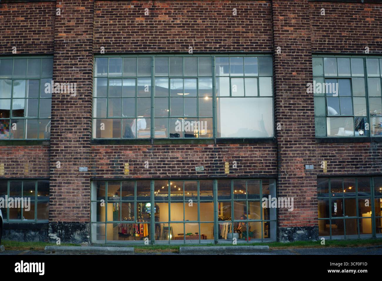 Warehouse industrial brick building hi-res stock photography and images ...