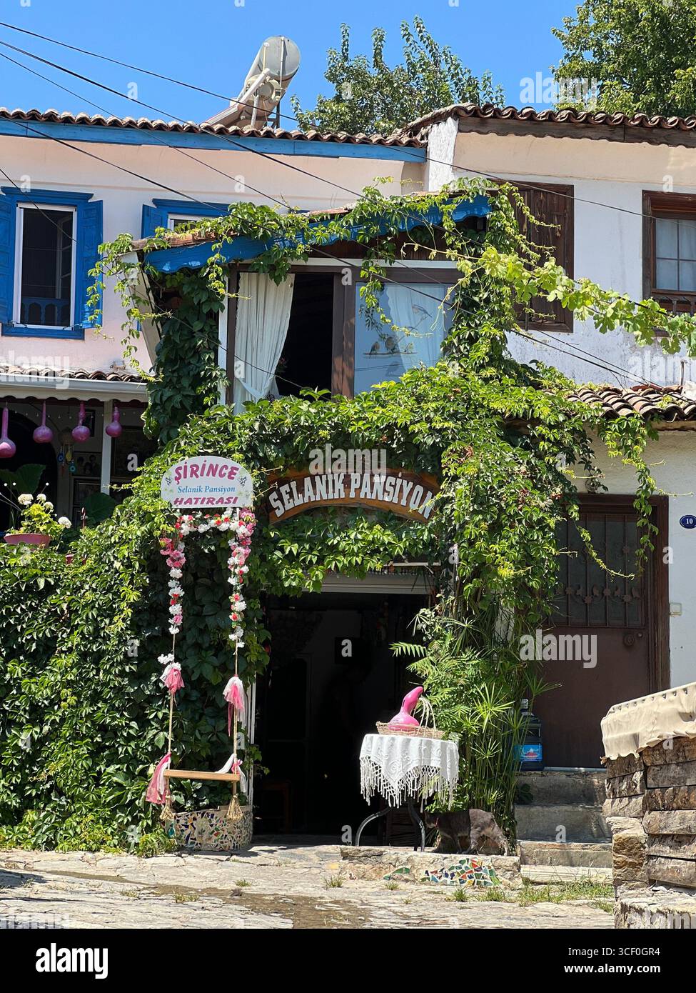 Time slows down hi-res stock photography and images - Alamy