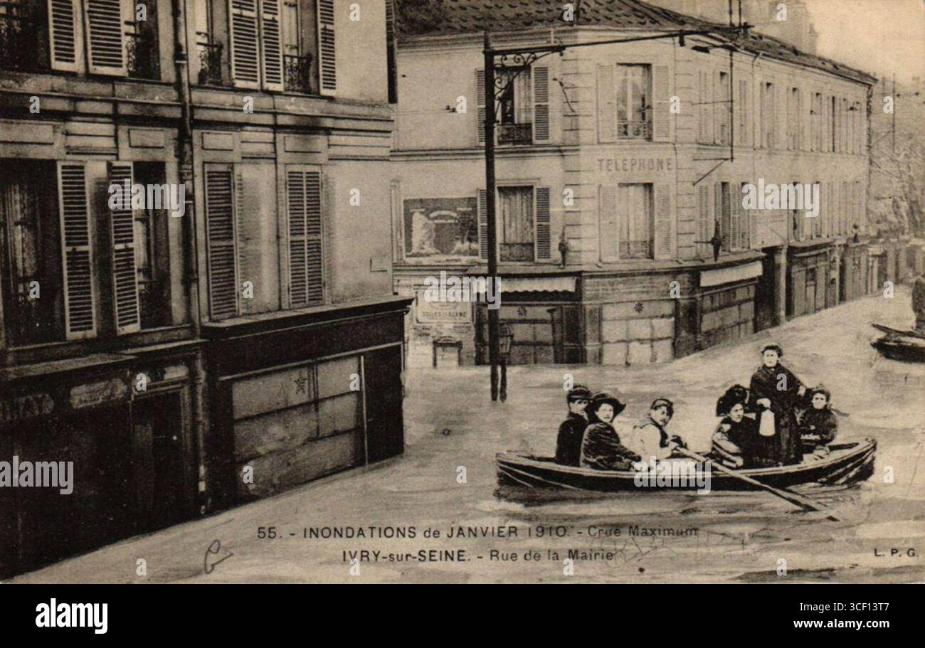 French municipal flooding photograph hi-res stock photography and ...