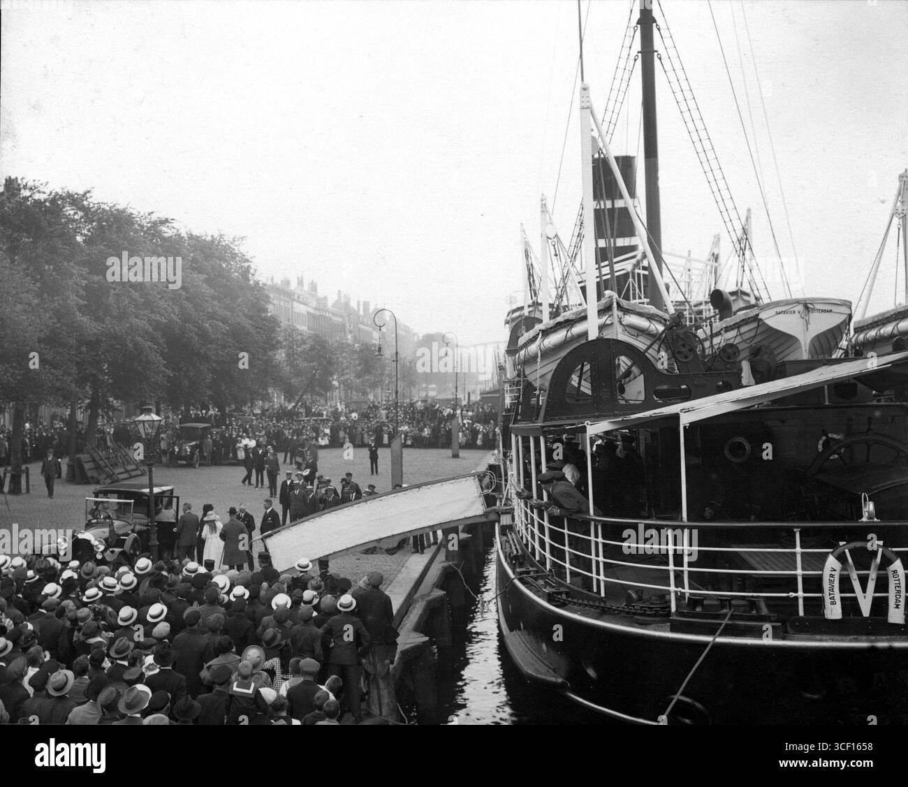 In 1922, Princess Juliana traveled to Norway on the chartered ship ...