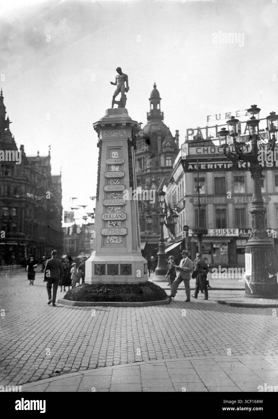 Japan and netherlands Black and White Stock Photos & Images - Alamy
