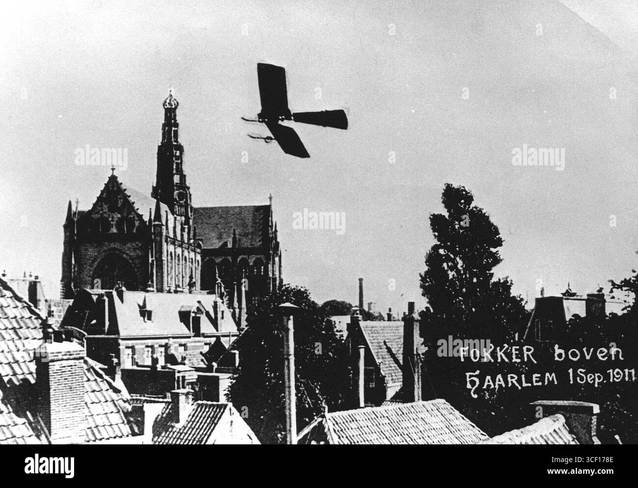 Loop 1 Black and White Stock Photos & Images - Alamy