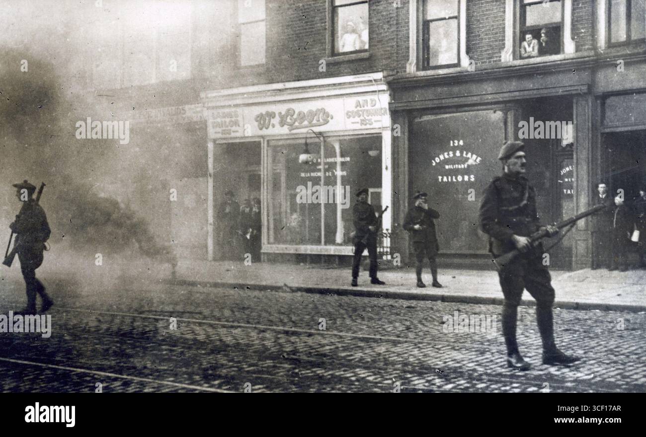In early December 1920, British soldiers from the Scottish Division ...