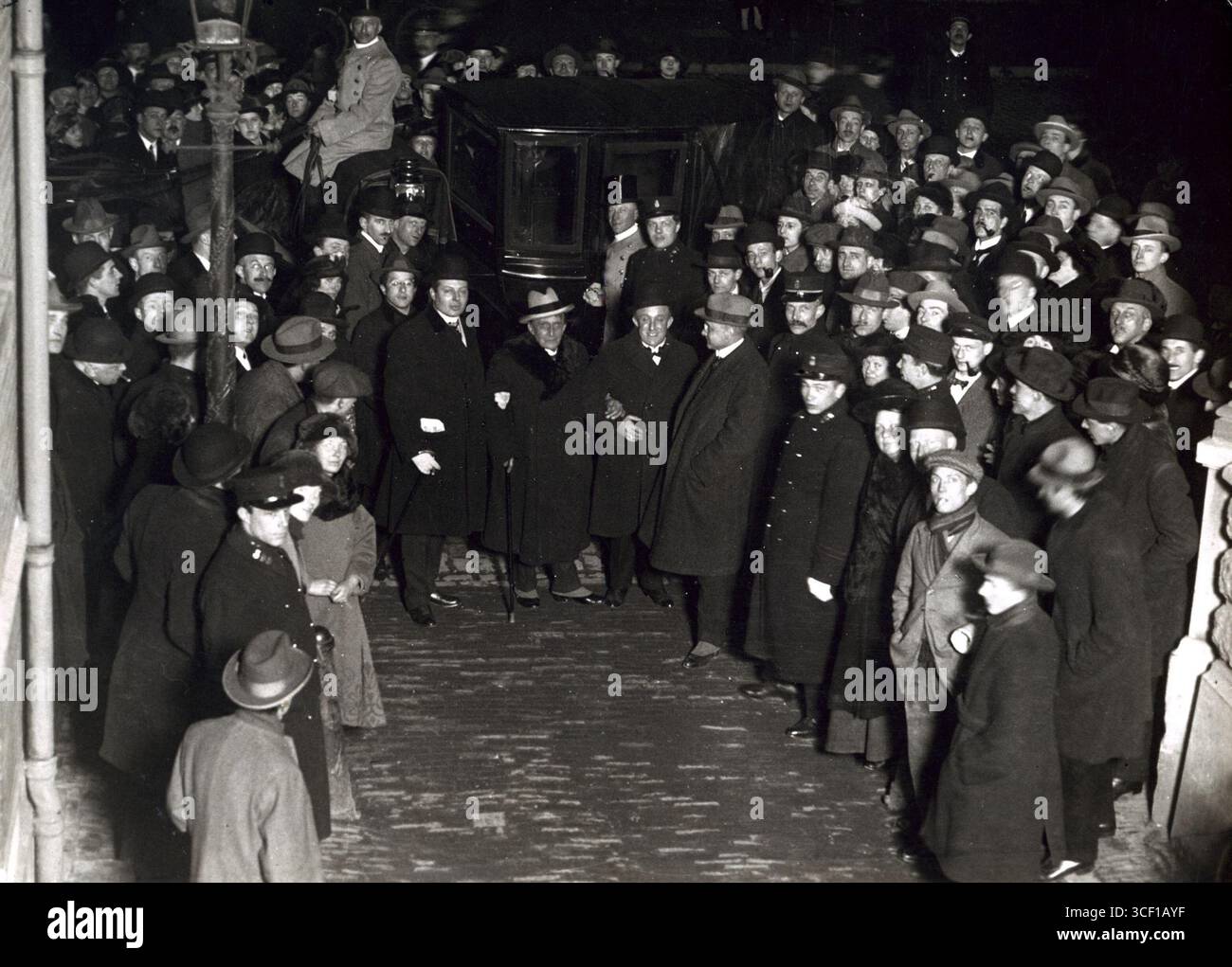 A photo from 1924 showing actor Louis Bouwmeester Sr. (1842-1925 ...