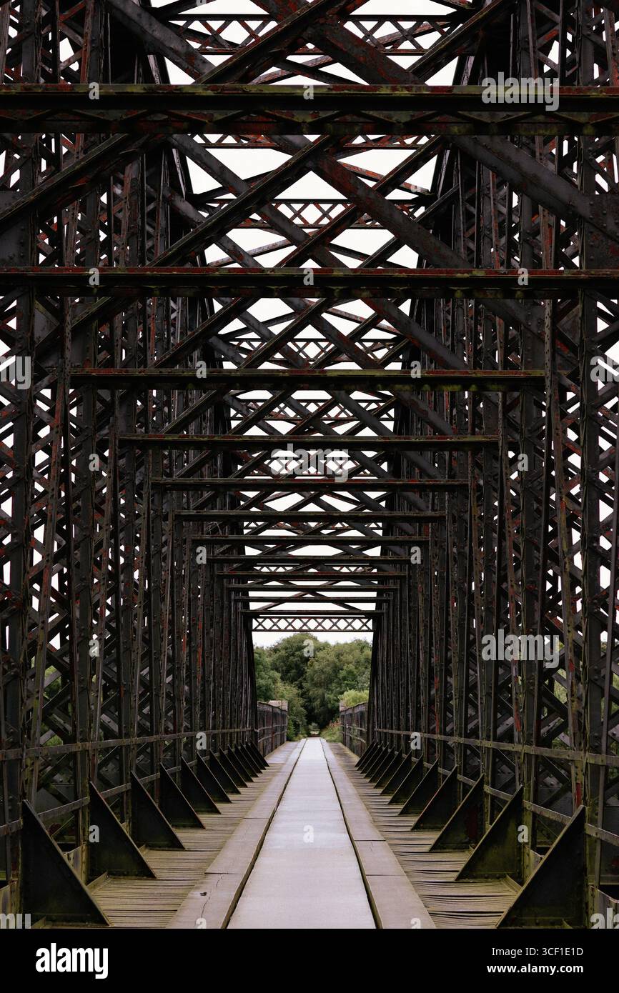 Historic steel truss railway bridge hi-res stock photography and images ...